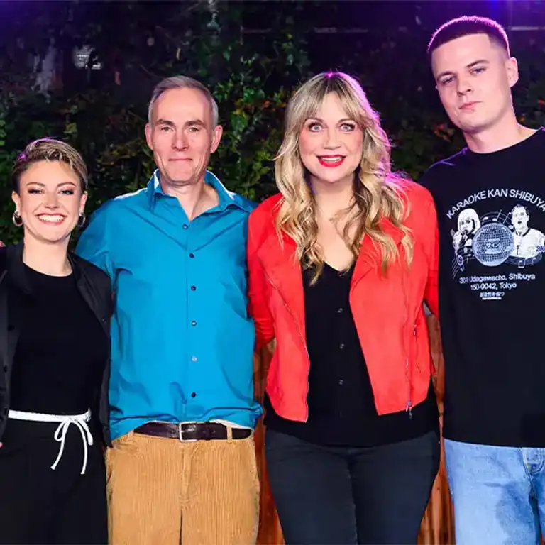 Mirja Regensburg - Comedian und Erfinderin der Muffinjeans