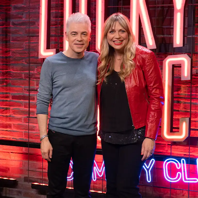 Mirja Regensburg - Comedian und Erfinderin der Muffinjeans