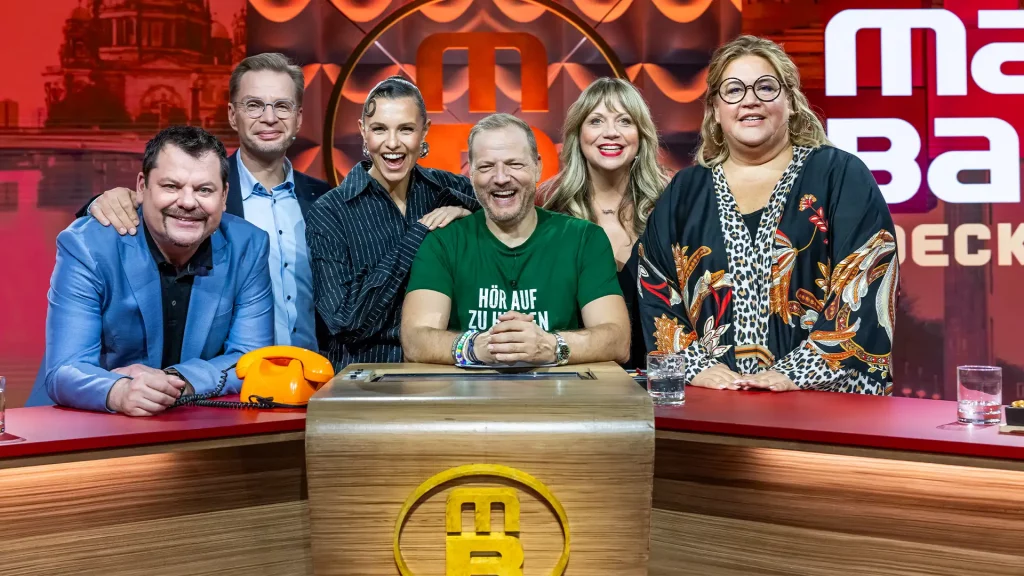 Mario Barth deckt auf - Mirja Regensburg